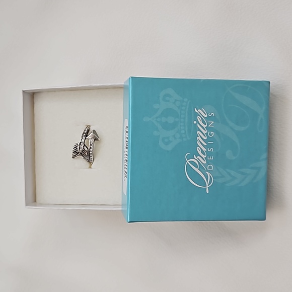 Premier Designs | Jewelry | Right Direction Ring By Premier Designs ...